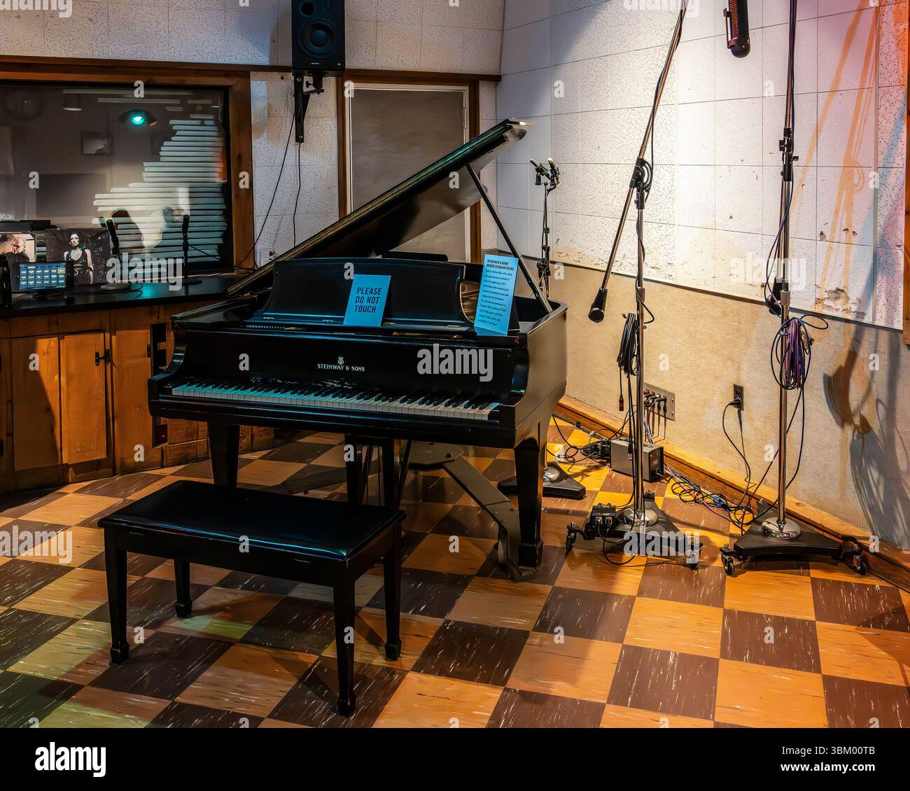 Equipment at Stuido B Stock Photo - Alamy