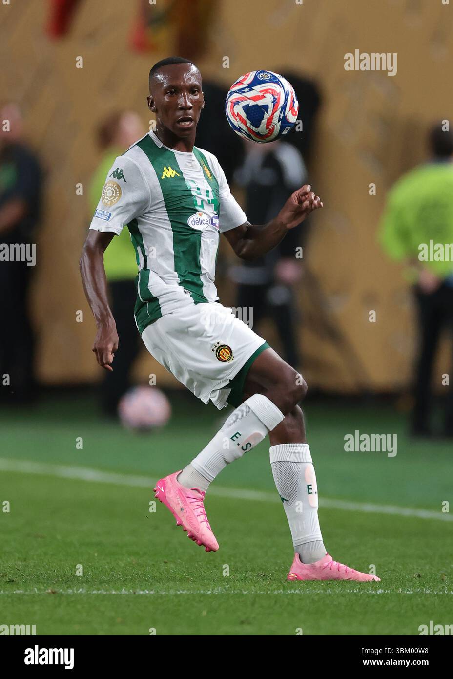 Philadelphia, USA. 16th June, 2025. Elias Mokwana of Esperance Sportive ...