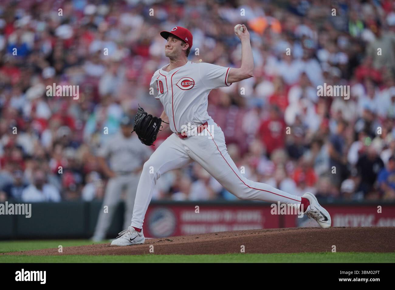 Cincinnati Reds starting pitcher Nick Lodolo delivers during the first inning of a baseball game ...