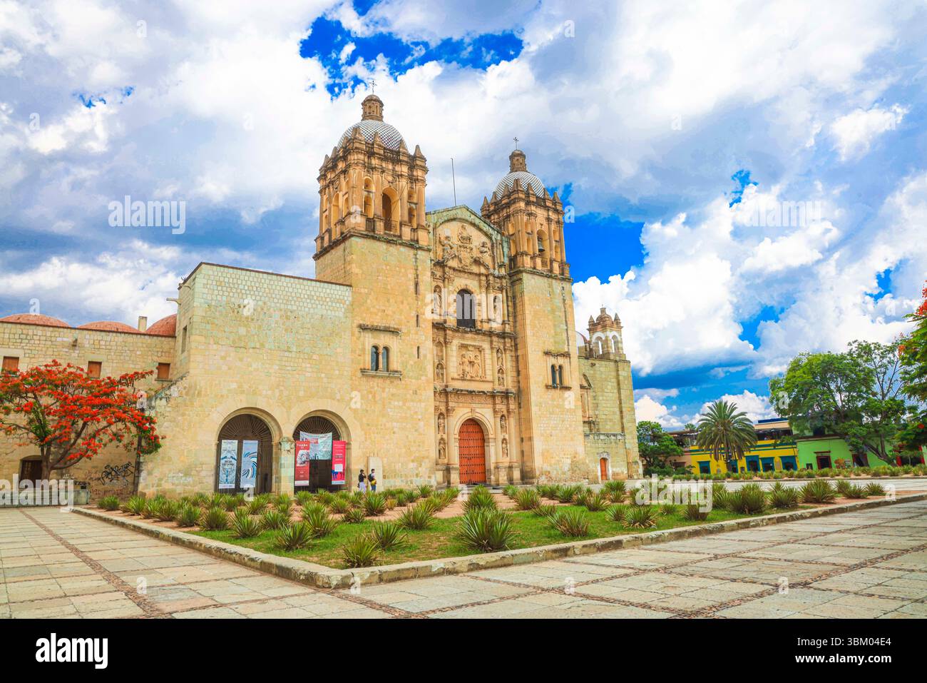 Oaxaca de Juárez, a city in central Mexico, features colonial buildings ...