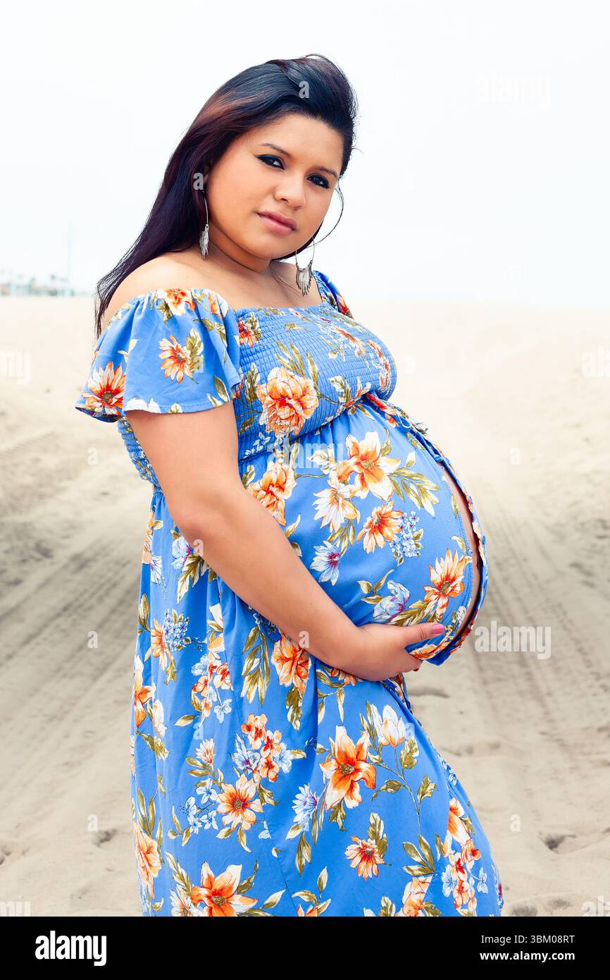 Maternity hispanic hi-res stock photography and images - Alamy