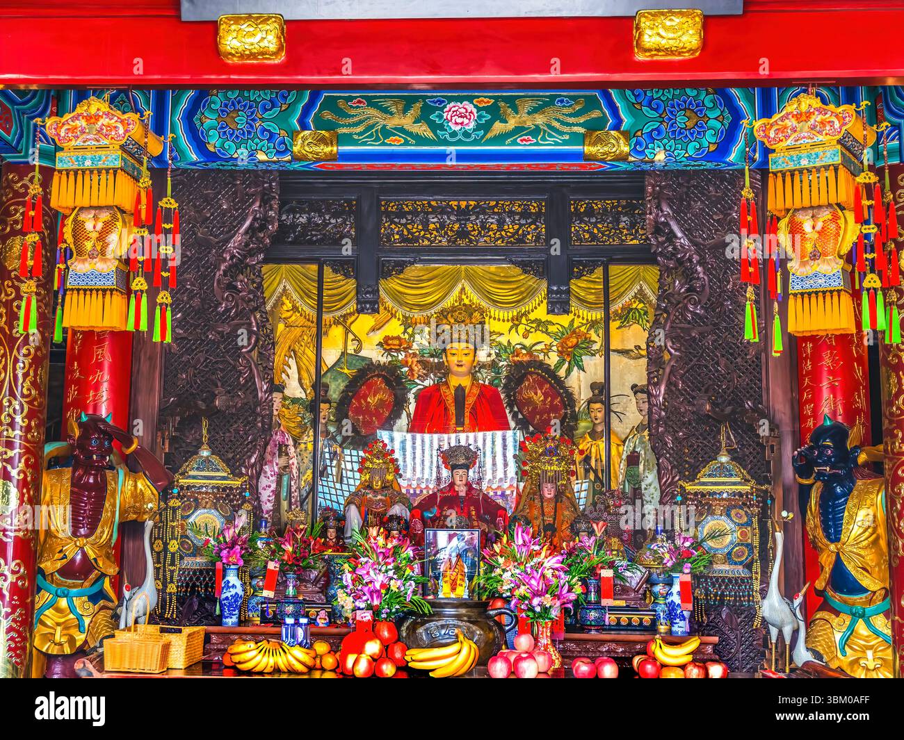 Colorful Mazu Sea Goddess altar, Tianhou Temple, Guwenhua Jie, Tianjin ...