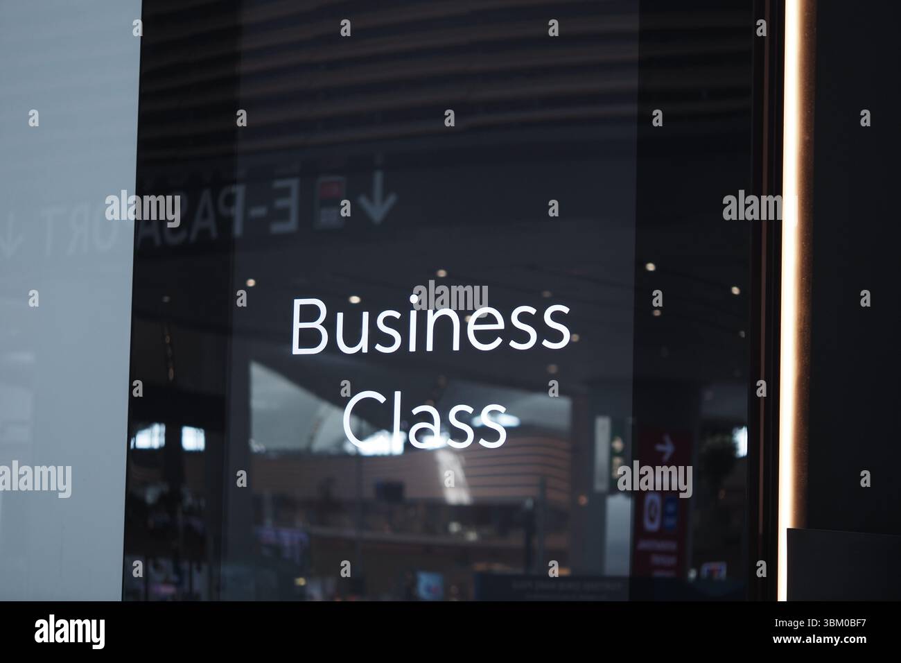 Business class signage inside an airport terminal Stock Photo - Alamy