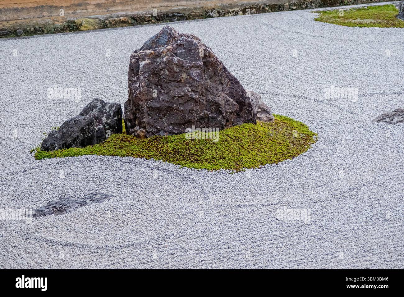 Karesansui, dry landscape, Zen garden, Ryoanji Temple, Kyoto, Japan ...