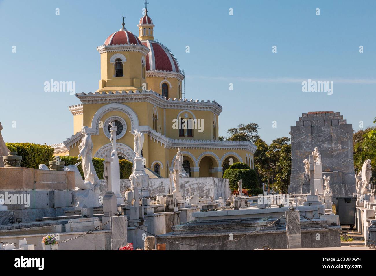 Cuba, Havana. Christopher Colon Cemetery Stock Photo - Alamy