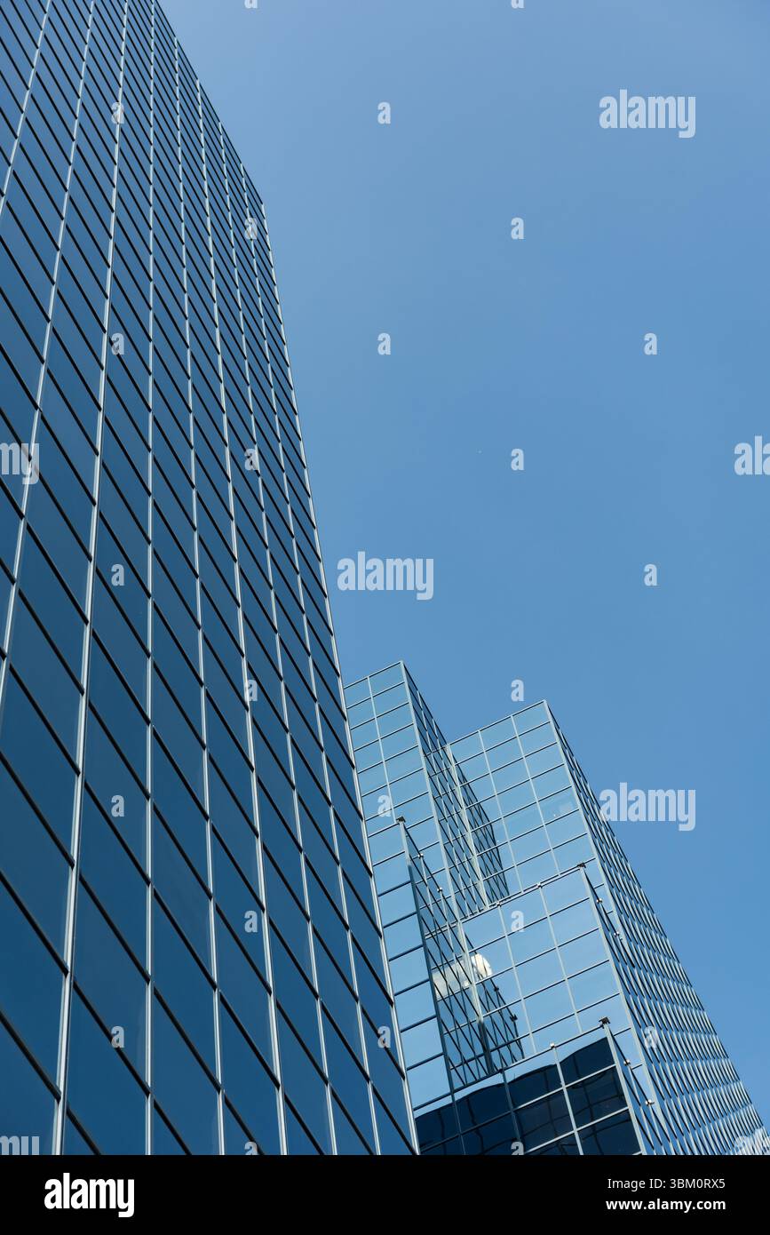 View modern glass office hi-res stock photography and images - Alamy