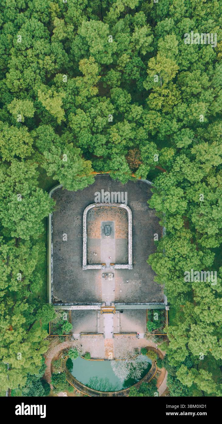 Emperor Tu Duc's tomb is one of the most beautiful works of Nguyen ...