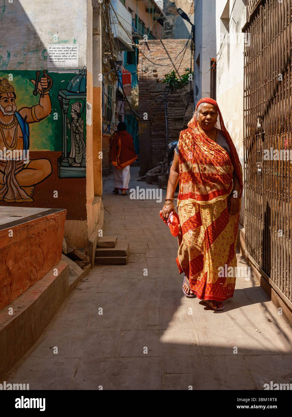 Hindu temple shrine varanasi hi-res stock photography and images - Alamy