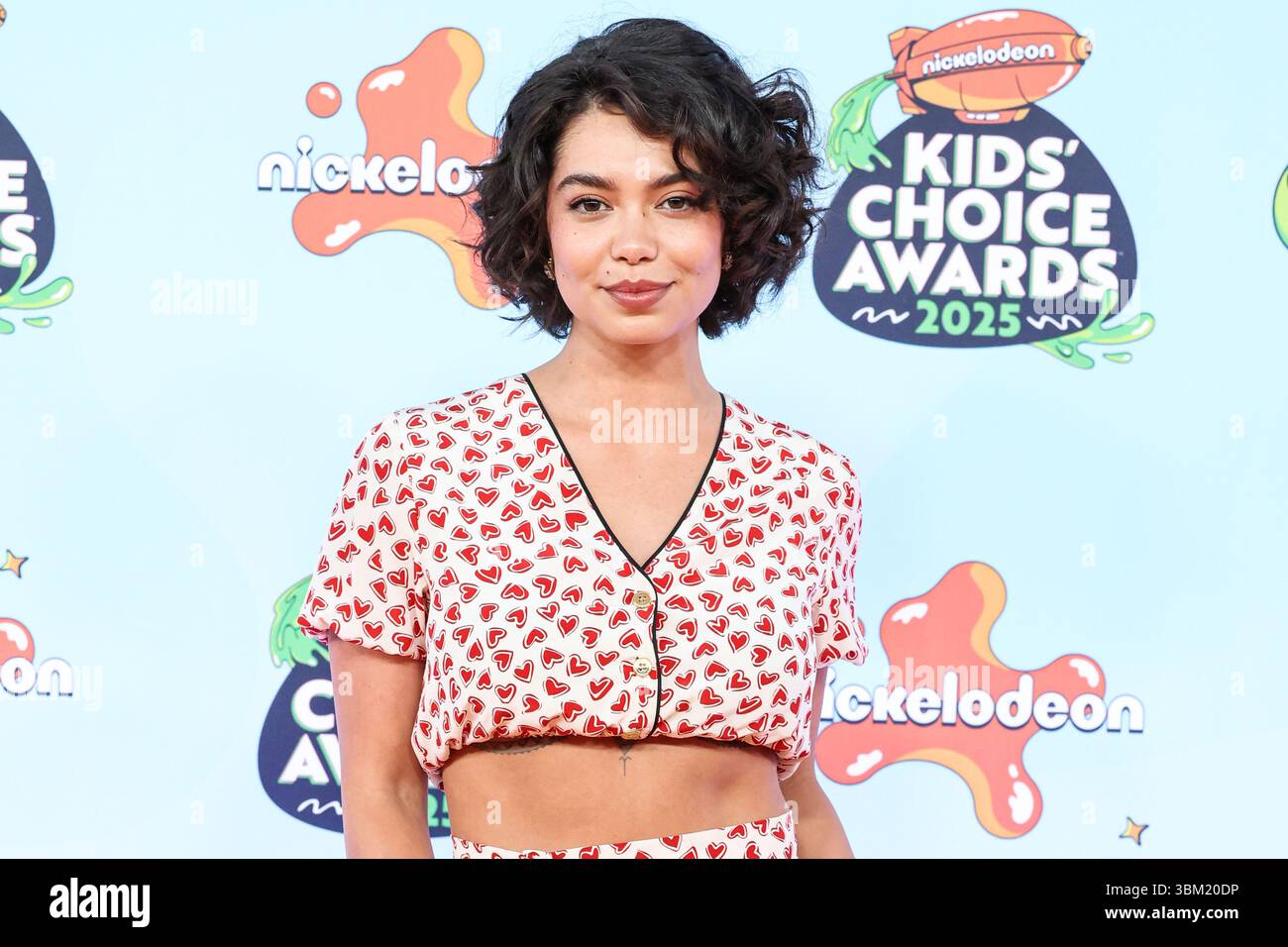 SANTA MONICA, LOS ANGELES, CALIFORNIA, USA - JUNE 21: American actress ...