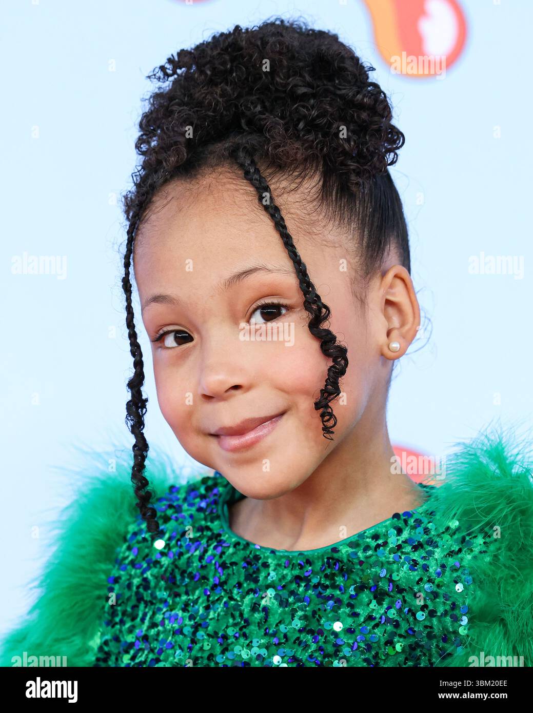 SANTA MONICA, LOS ANGELES, CALIFORNIA, USA - JUNE 21: Actress Cesily ...