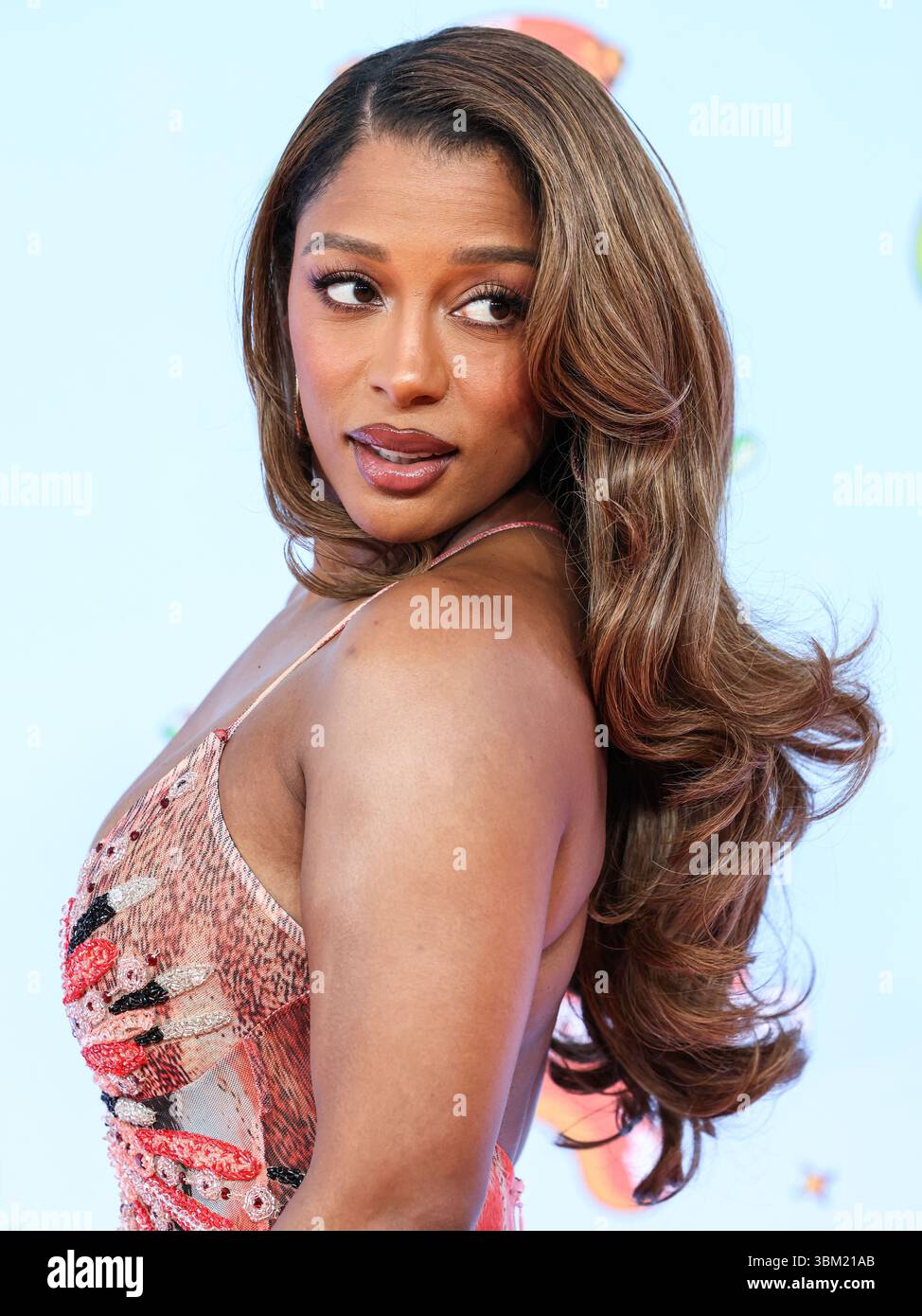 SANTA MONICA, LOS ANGELES, CALIFORNIA, USA - JUNE 21: American singer, songwriter, and producer ...