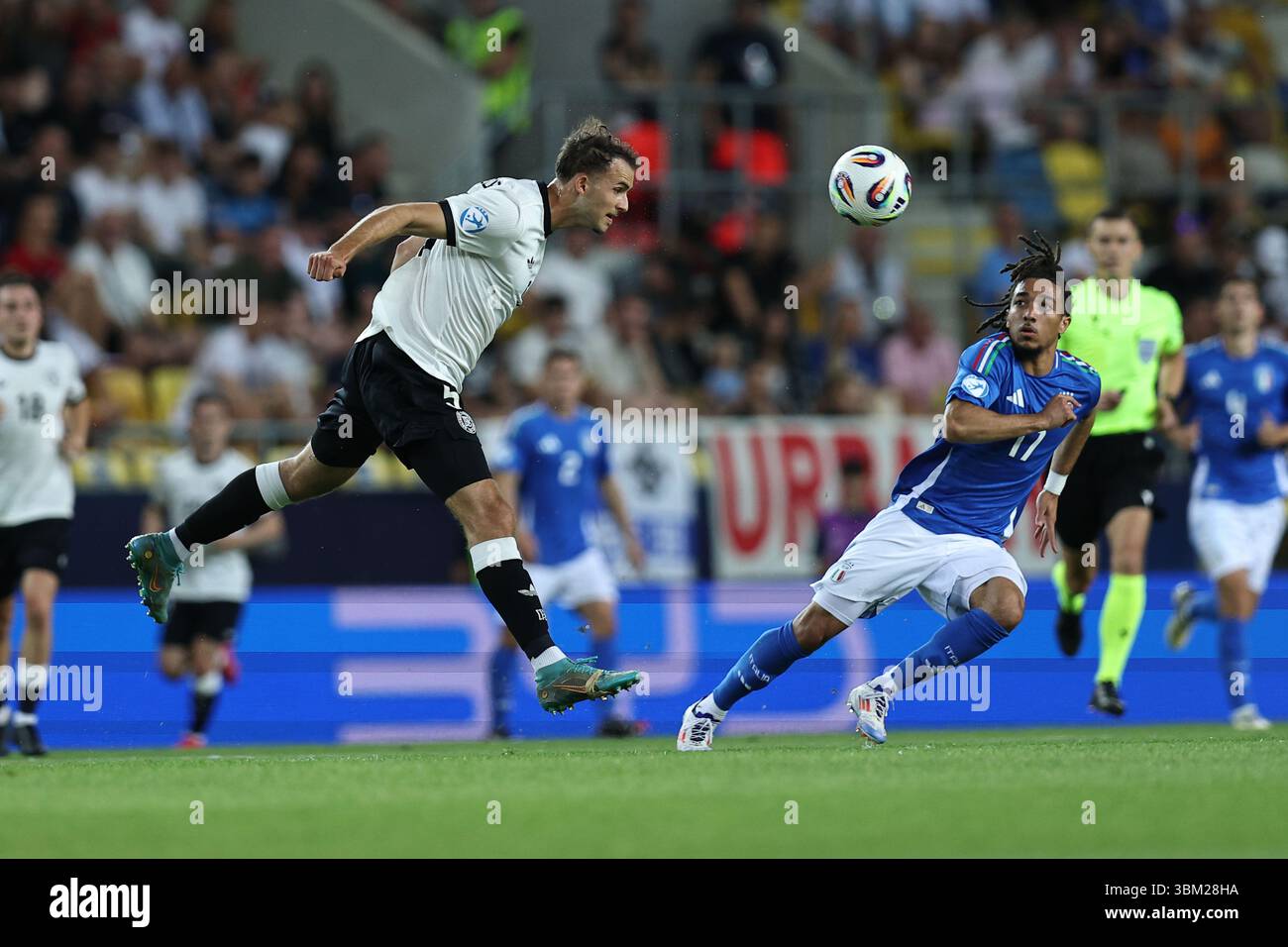 Max Rosenfelder (Germany U21)Luca Koleosho (Italy U21) during the UEFA ...