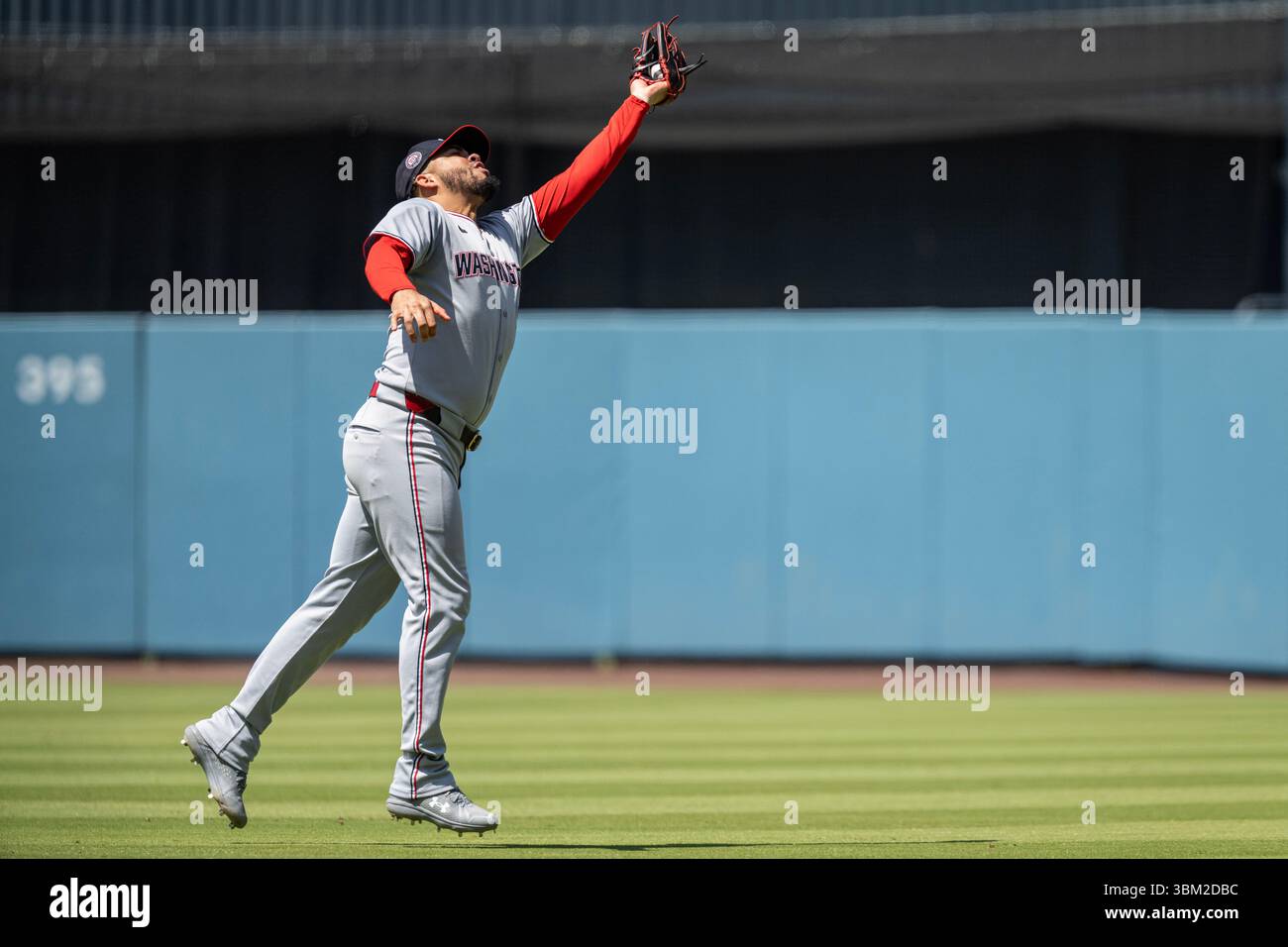 Washington Nationals second base Luis García Jr. (2) makes a catch ...
