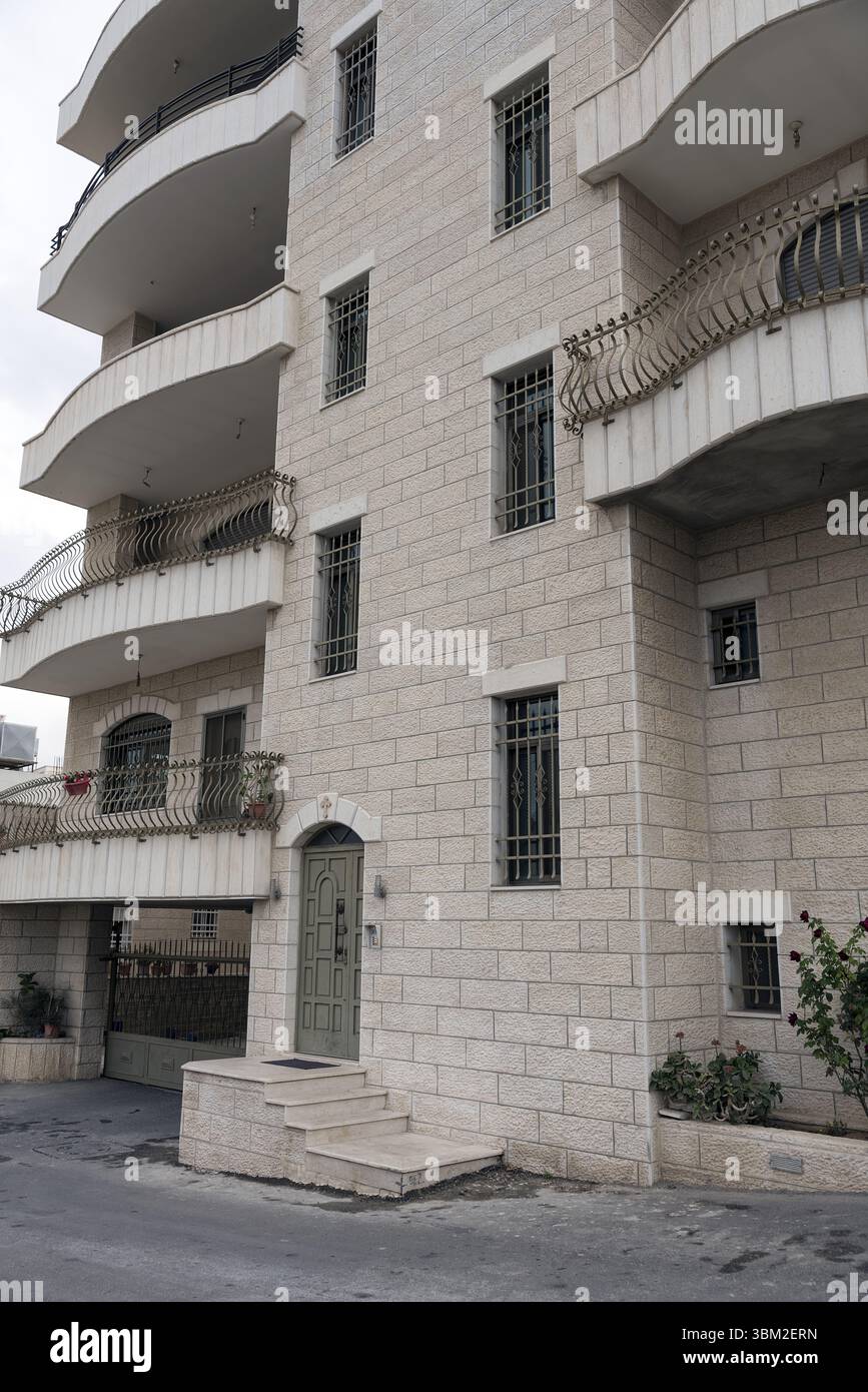 Fachada luminosa hi-res stock photography and images - Alamy