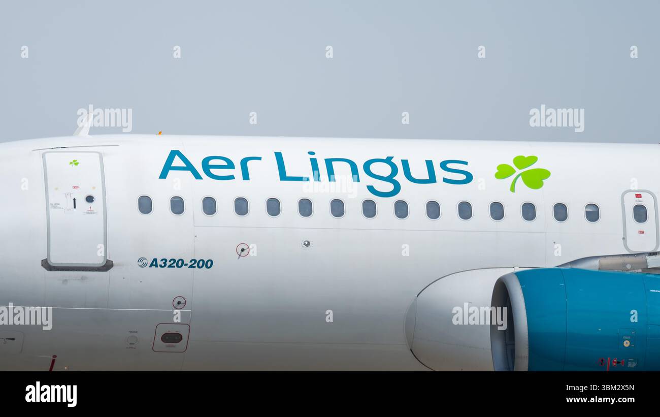 SYMBOL - 23 June 2024, Hesse, Frankfurt/Main: The logo of the airline ...