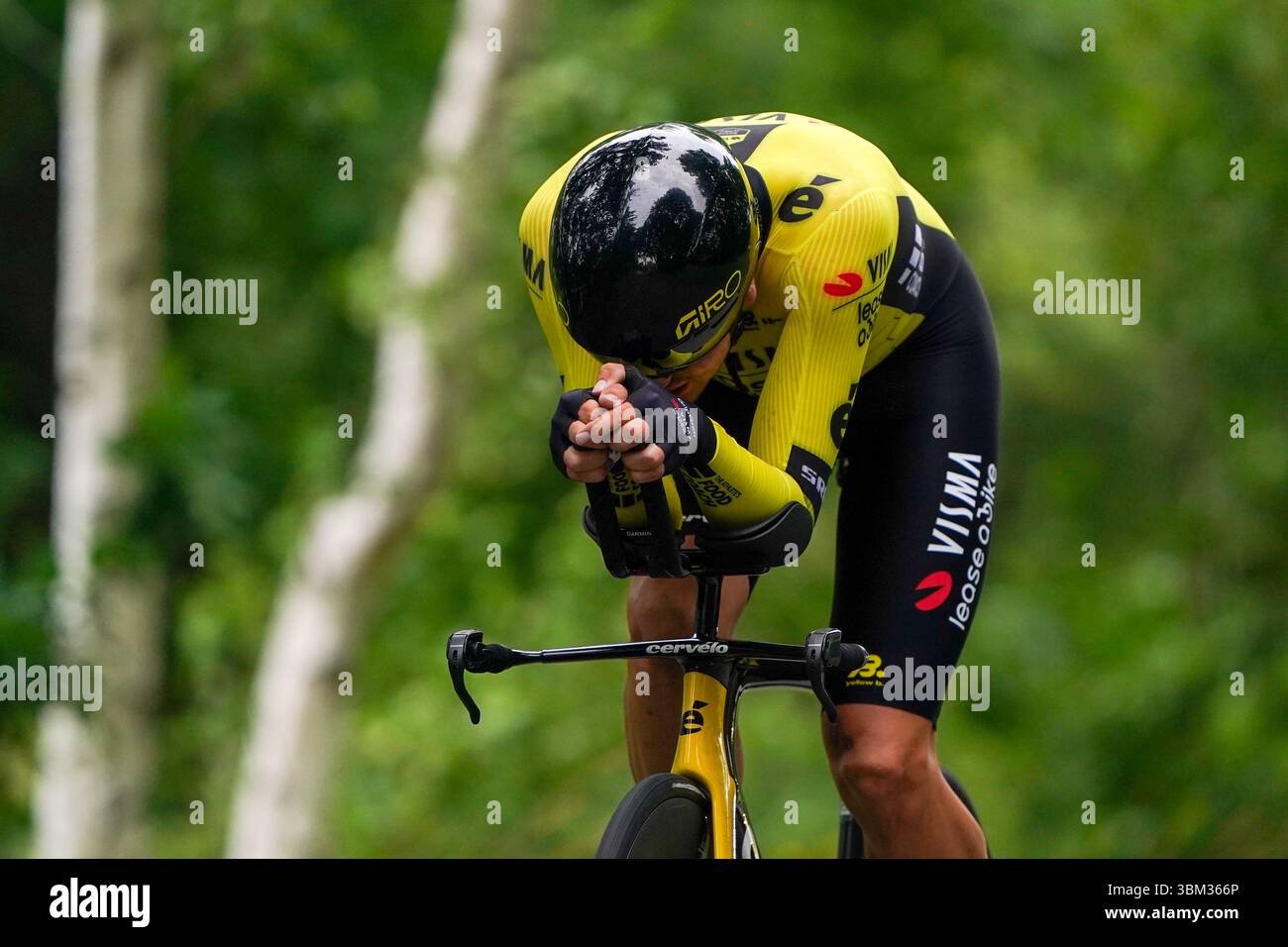 SURHUISTERVEEN, NETHERLANDS - JUNE 24: Sjors LUGTHART of TEAM VISMA ...