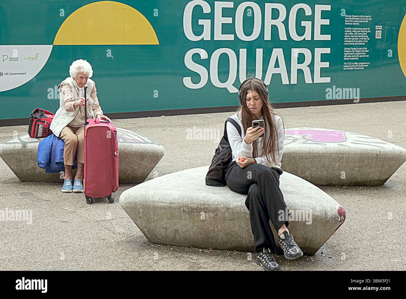 Glasgow, Scotland, UK. 24thJune, 2025. UK Weather: Dull as temperatures ...