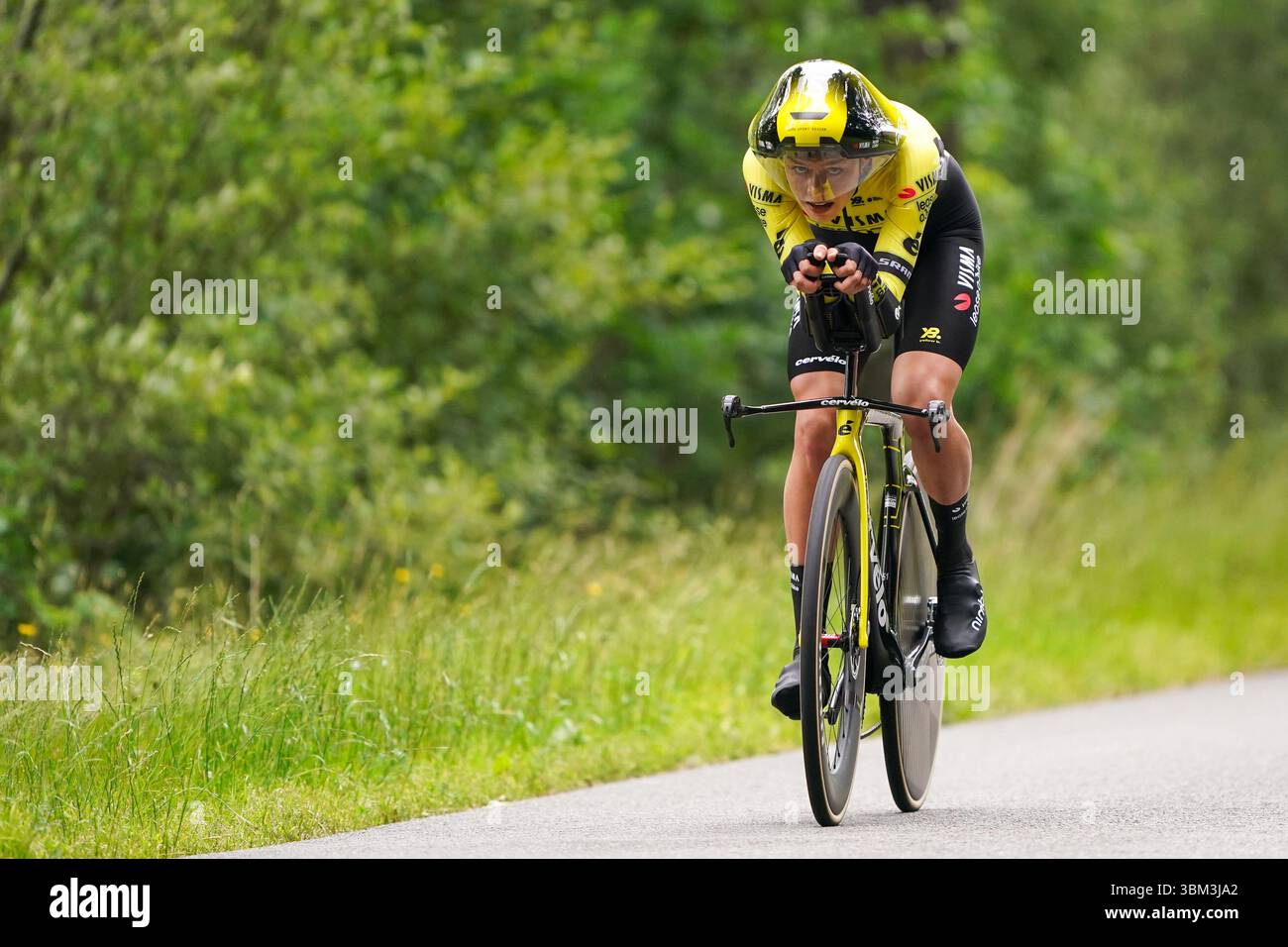 surhuisterveen-netherlands-june-24-lieke-nooijen-of-team-visma