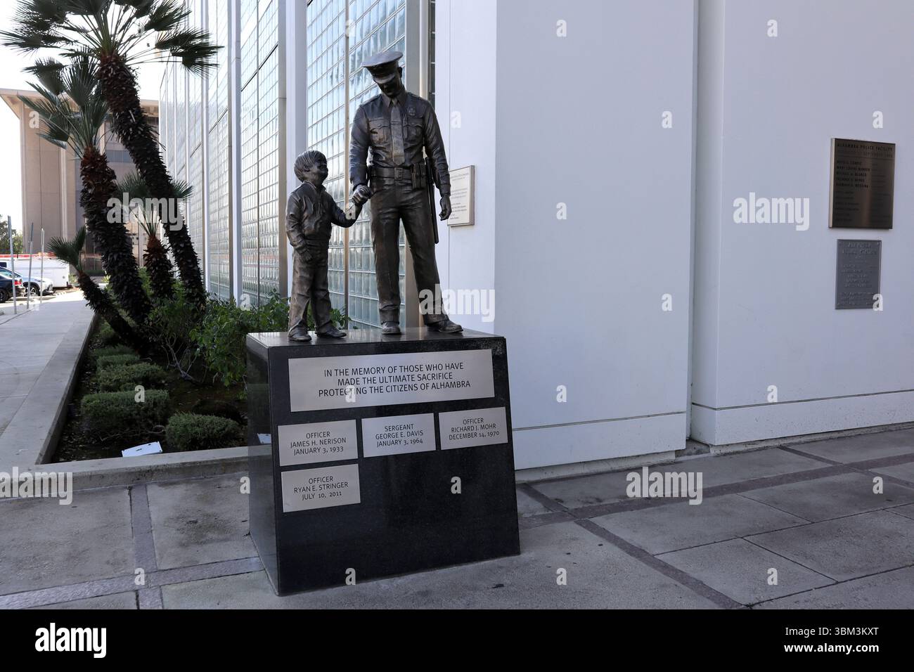 Alhambra (LA County), California: Memorial Statue Honoring Those Who Defended the City of ...