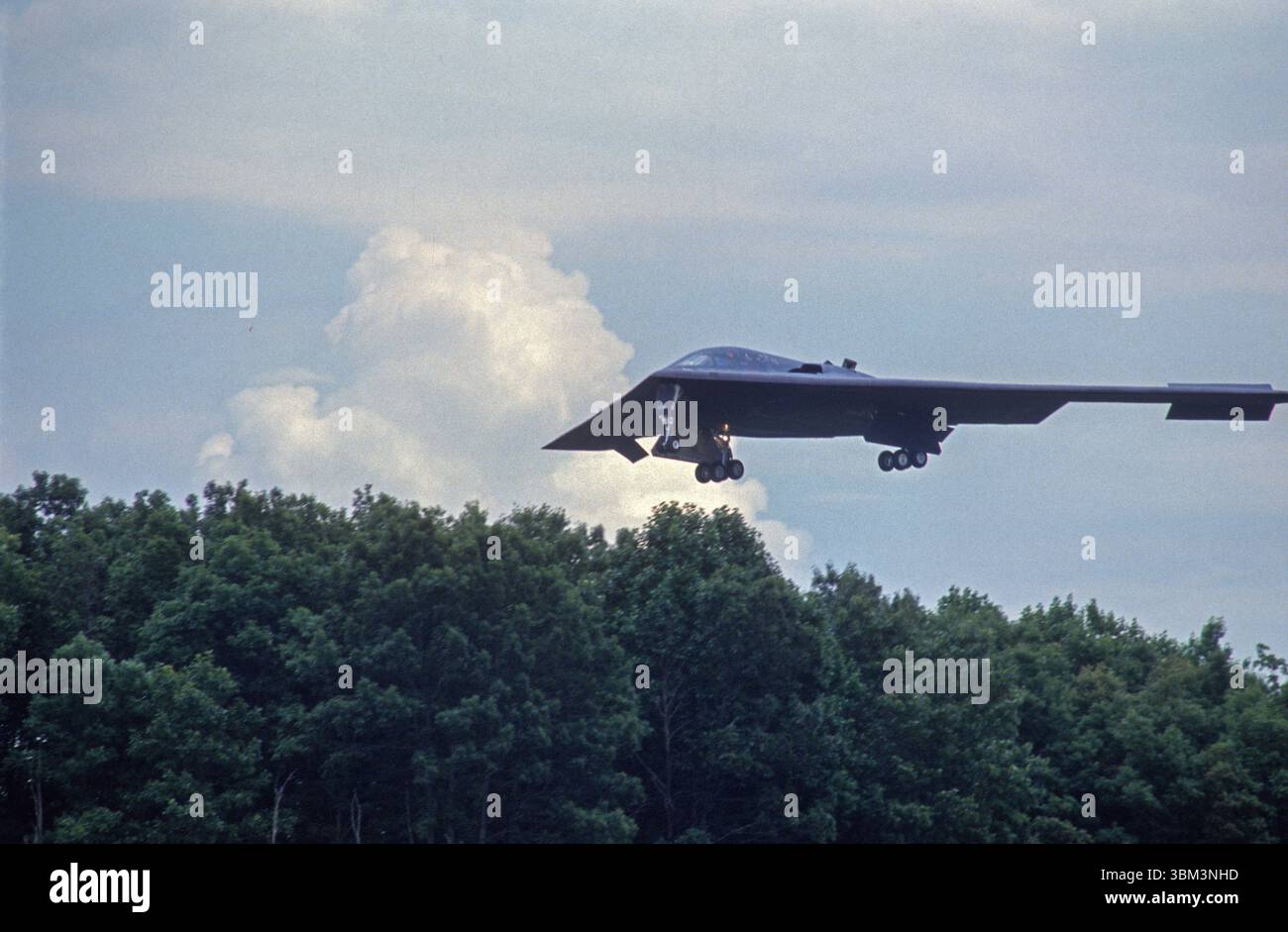 A Northrop B-2 Spirit, a stealth strategic heavy bomber, arrives at ...
