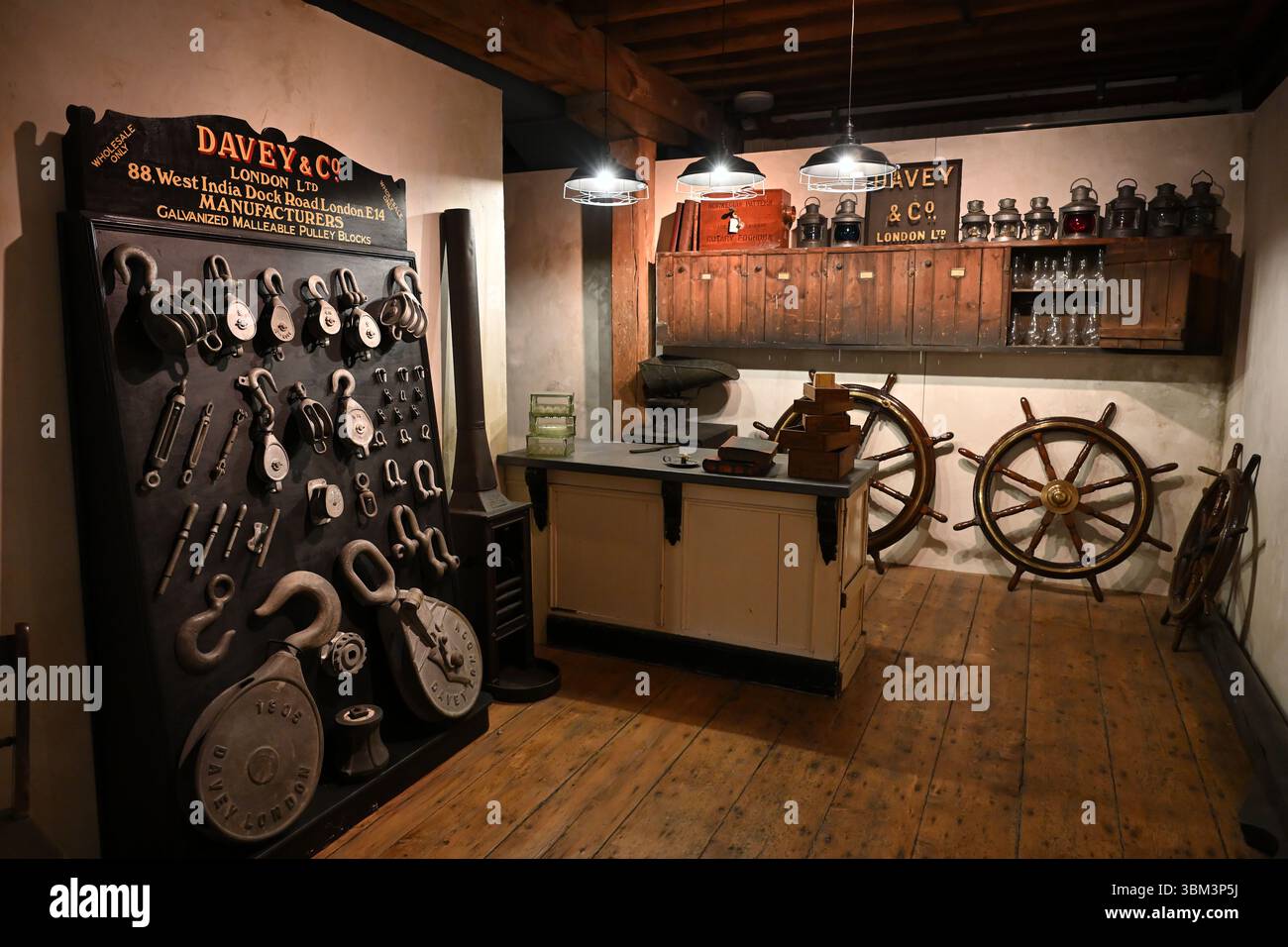 traditional Ships Chandler shop recreation - London Museum Docklands ...