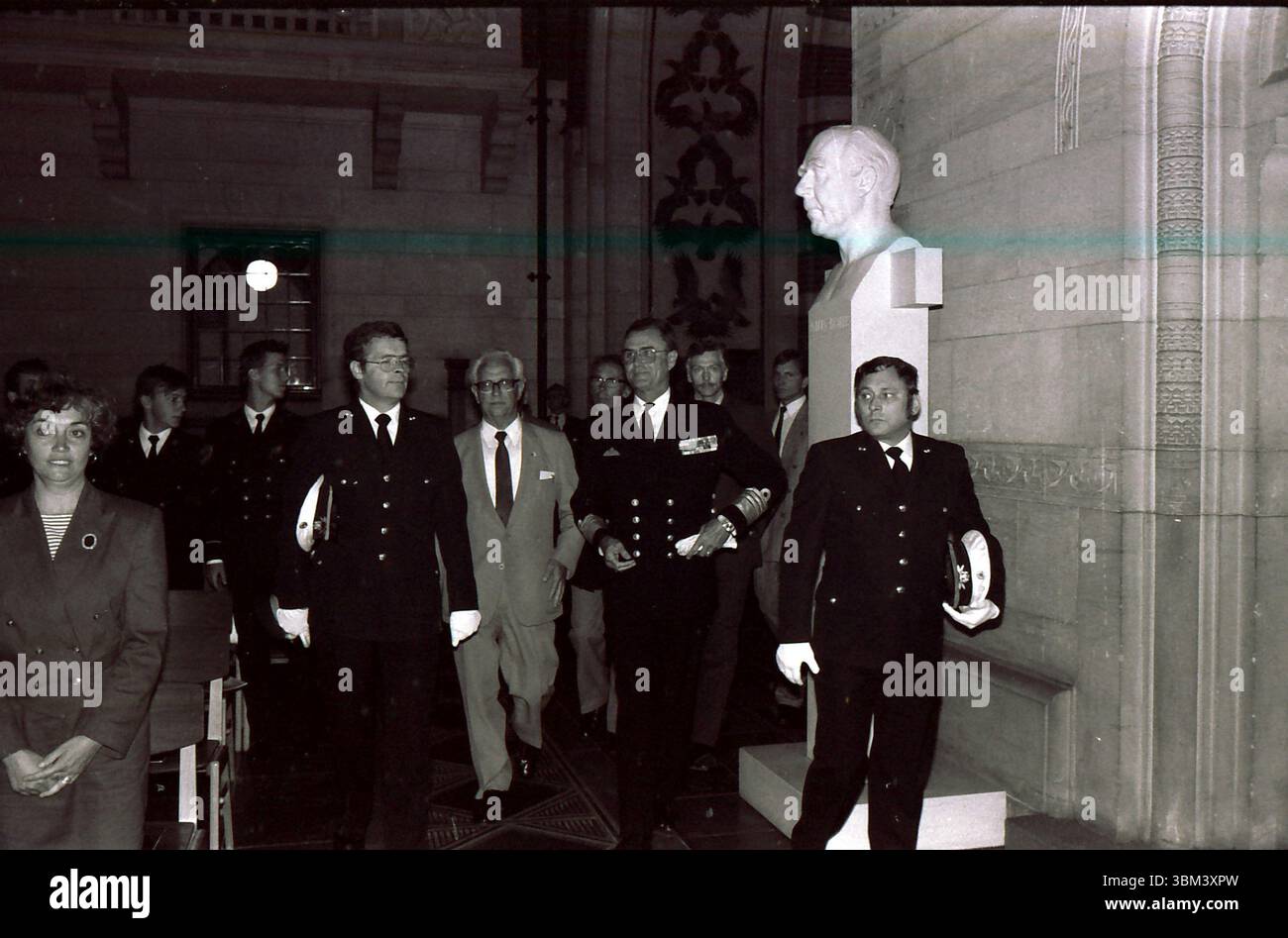 Ceemony ay town hall hi-res stock photography and images - Alamy