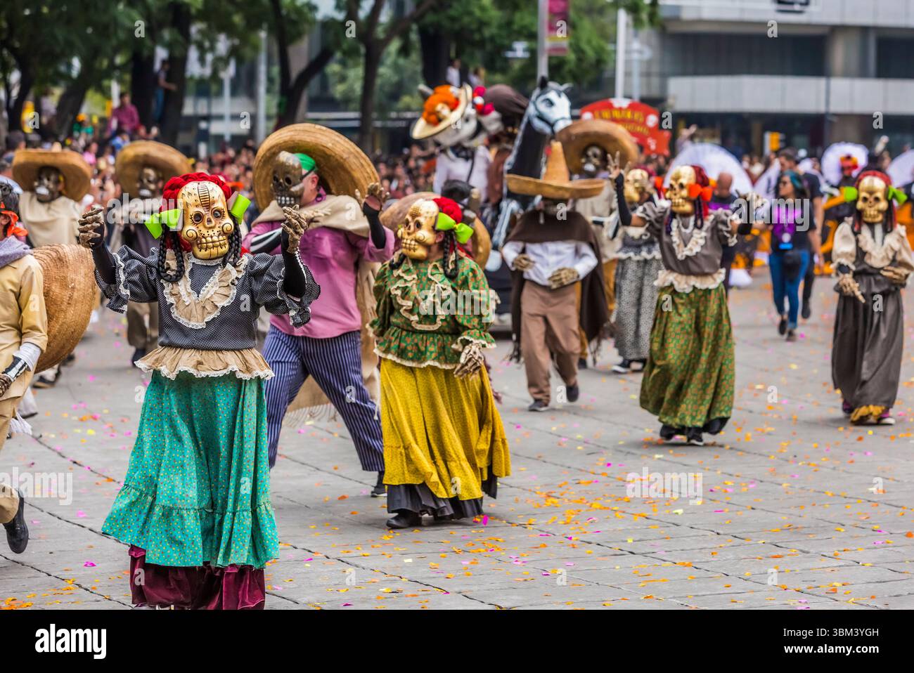 Day of the death parade hi-res stock photography and images - Alamy