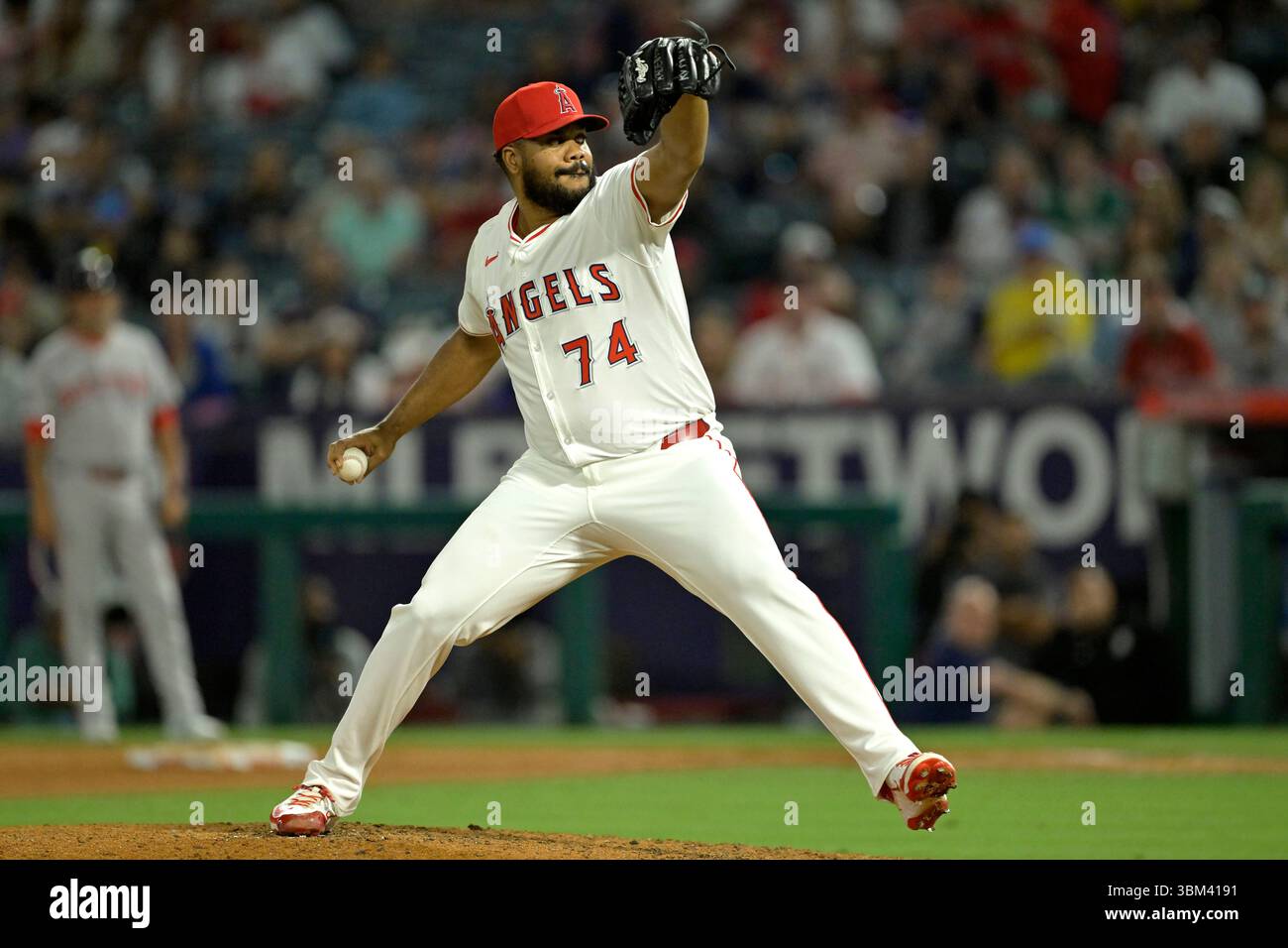 Los Angeles Angels relief pitcher Kenley Jansen delivers to the plate ...