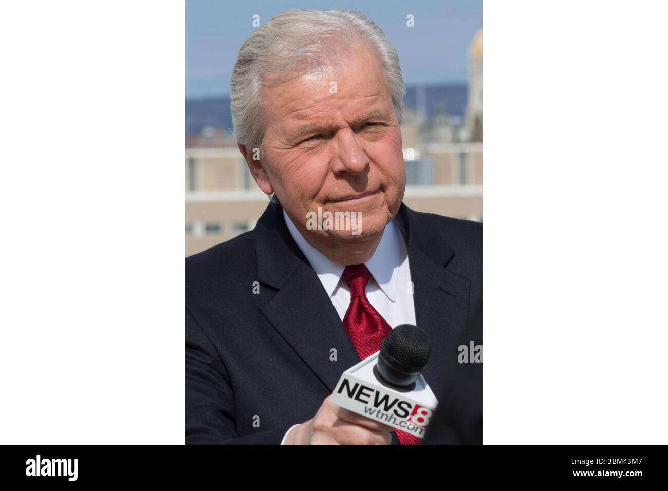 This undated photo, provided by WTNH-TV, shows Mark Davis, a television ...