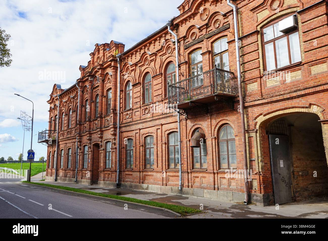 Ornate red brick structure hi-res stock photography and images - Alamy