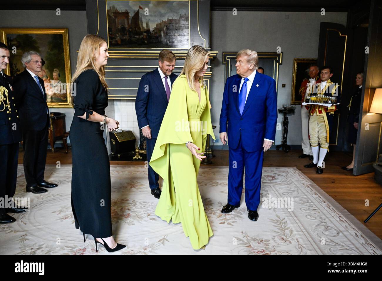DEN HAAG - King Willem-Alexander and Queen Máxima, together with Crown ...