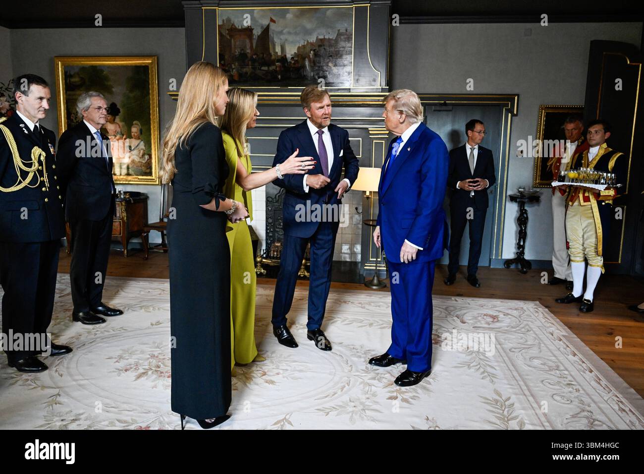 DEN HAAG - King Willem-Alexander and Queen Máxima, together with Crown ...