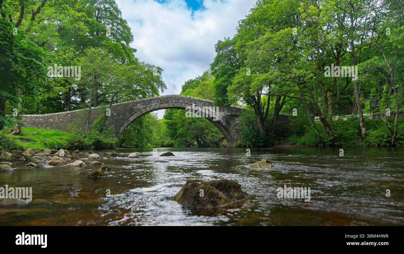 Bridge river swale hi-res stock photography and images - Alamy