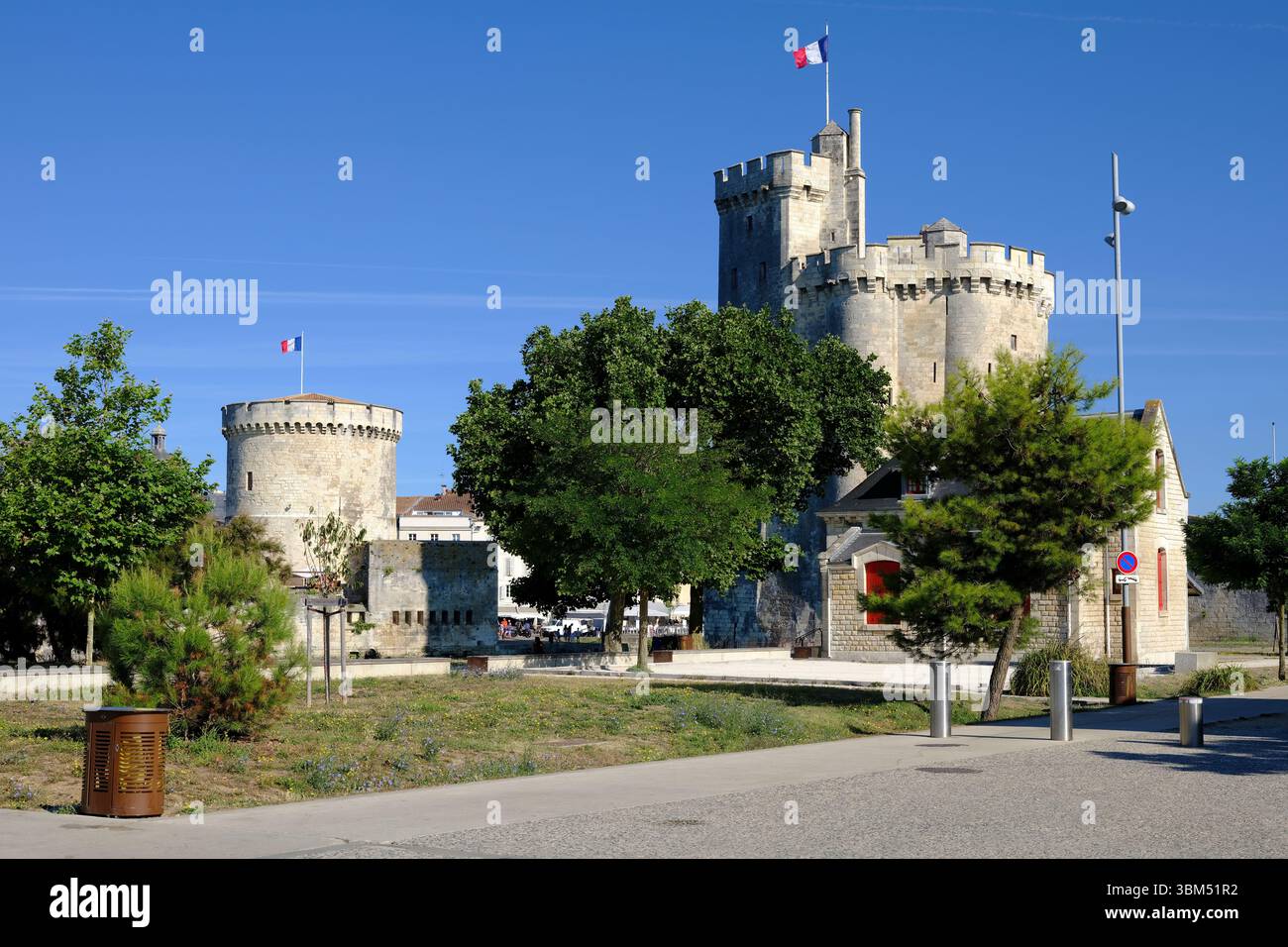 Famous towers at La Rochelle in France,tower of the Chaine (tour de la ...
