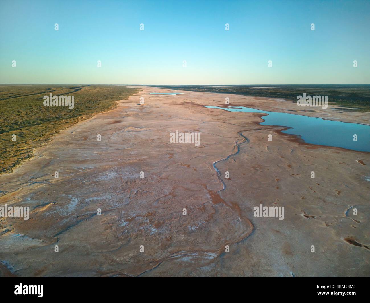 Salt pan, QAA Line, Munga-Thirri National Park, Simpson Desert ...