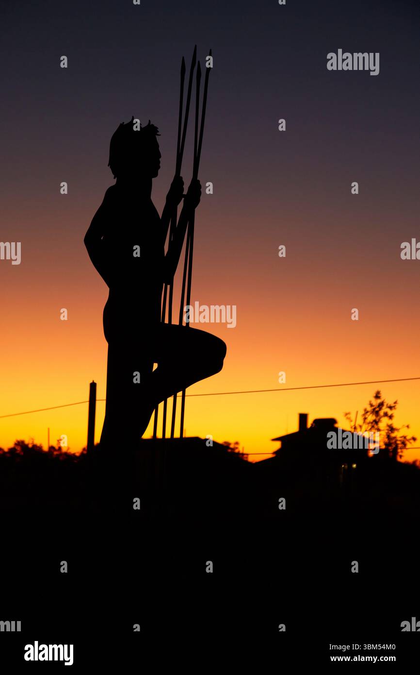Sunset and silhouette of steel sculpture, Innamincka, Strzelecki Track ...