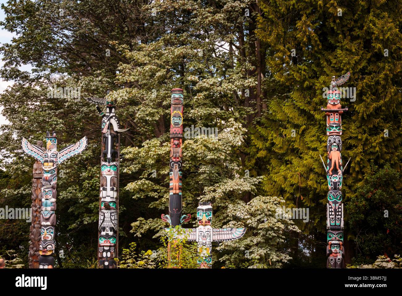 First Nations art and totem poles 'People Amongst the People', Coast ...