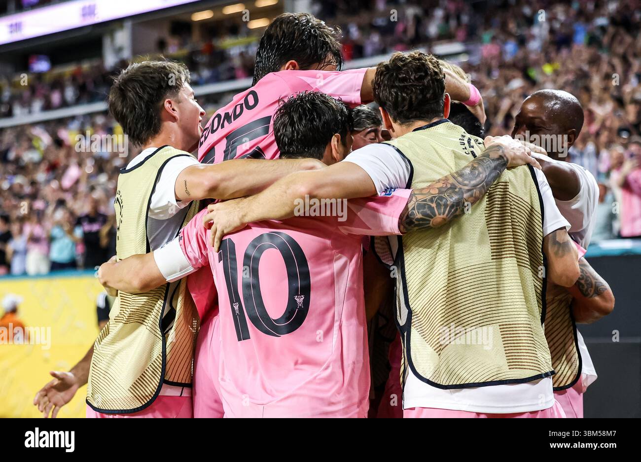 Miami Gardens, USA. 23rd June, 2025. Inter Miami celebrates a goal ...