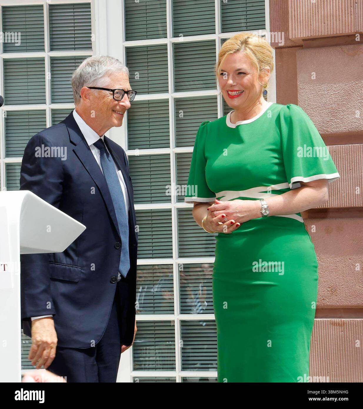 Bill Gates, Julia Klöckner bei der Verleihung des Rathenau Preis am 23. ...