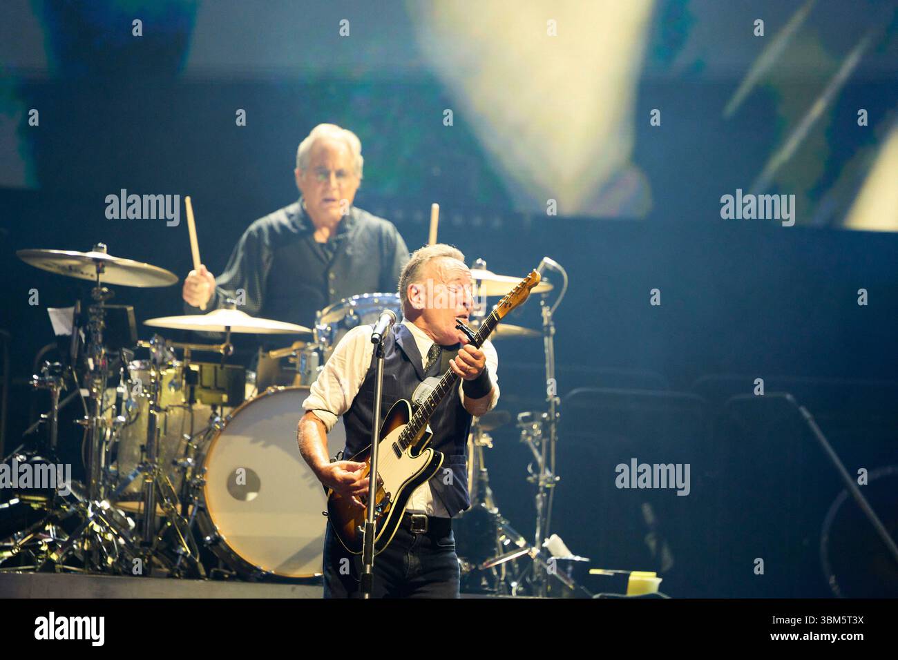 Bruce Springsteen perform on stage during Bruce Springsteen and The E ...