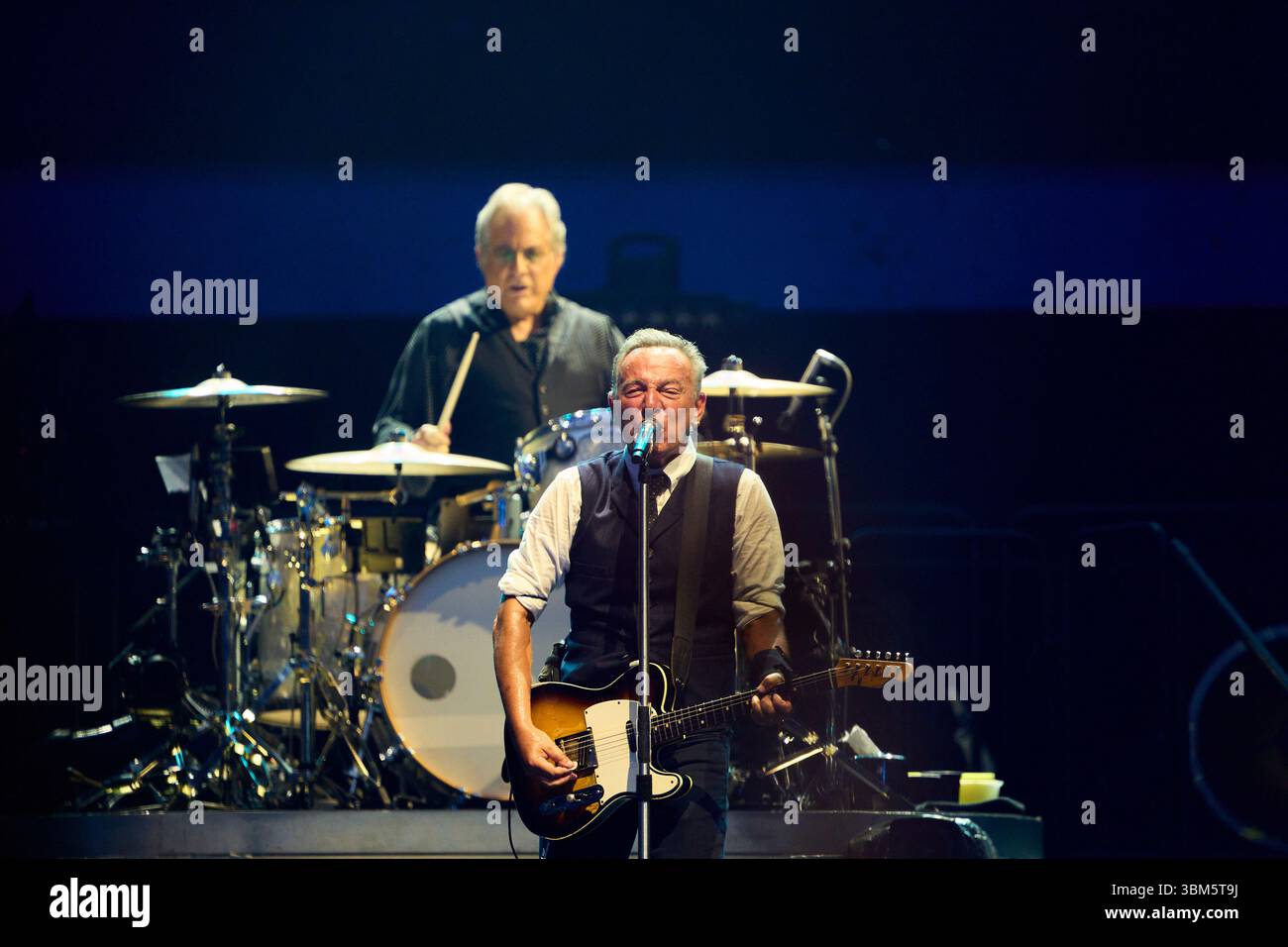 Bruce Springsteen perform on stage during Bruce Springsteen and The E ...