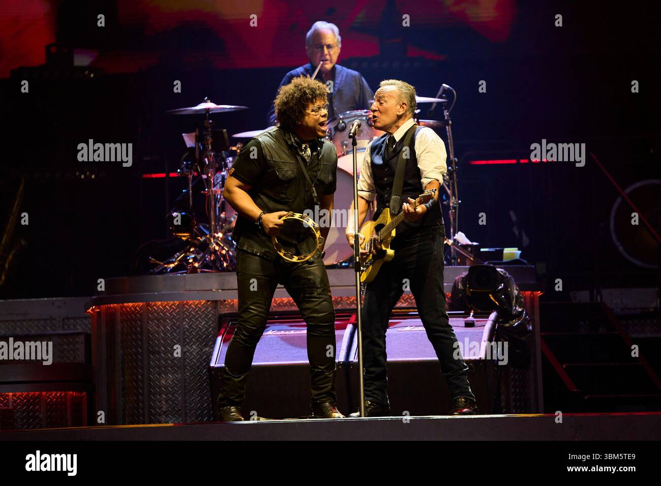 Bruce Springsteen perform on stage during Bruce Springsteen and The E ...