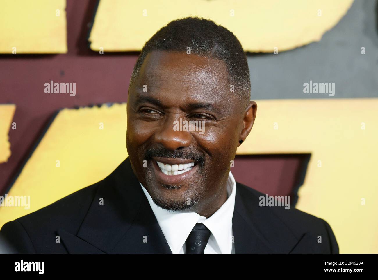 Idris Elba arrives on the red carpet at the world premiere of Amazon's ...