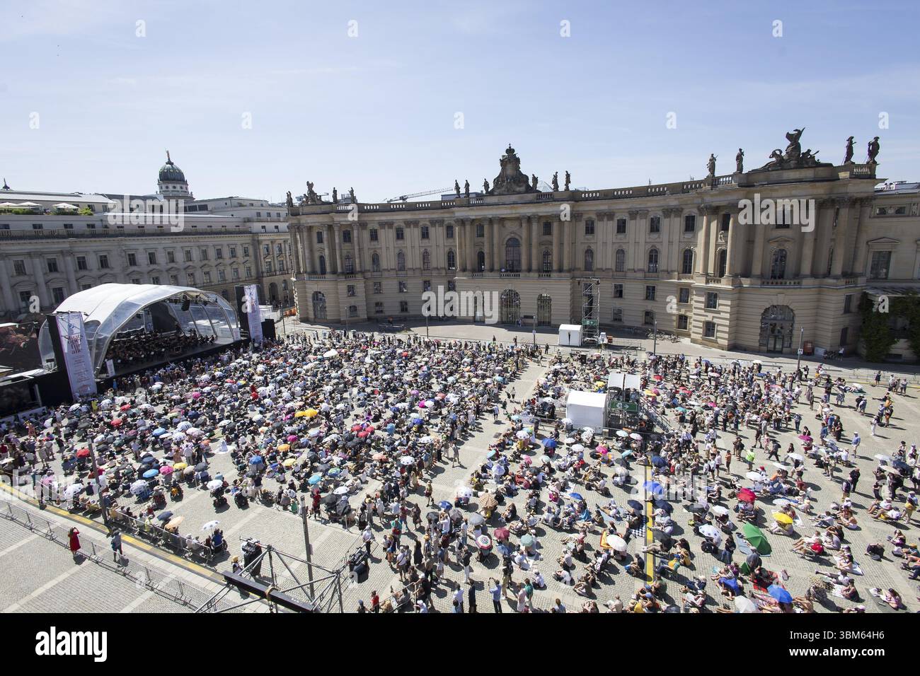 Staatsoper fuer alle, a free open-air concert with conductor Christian ...
