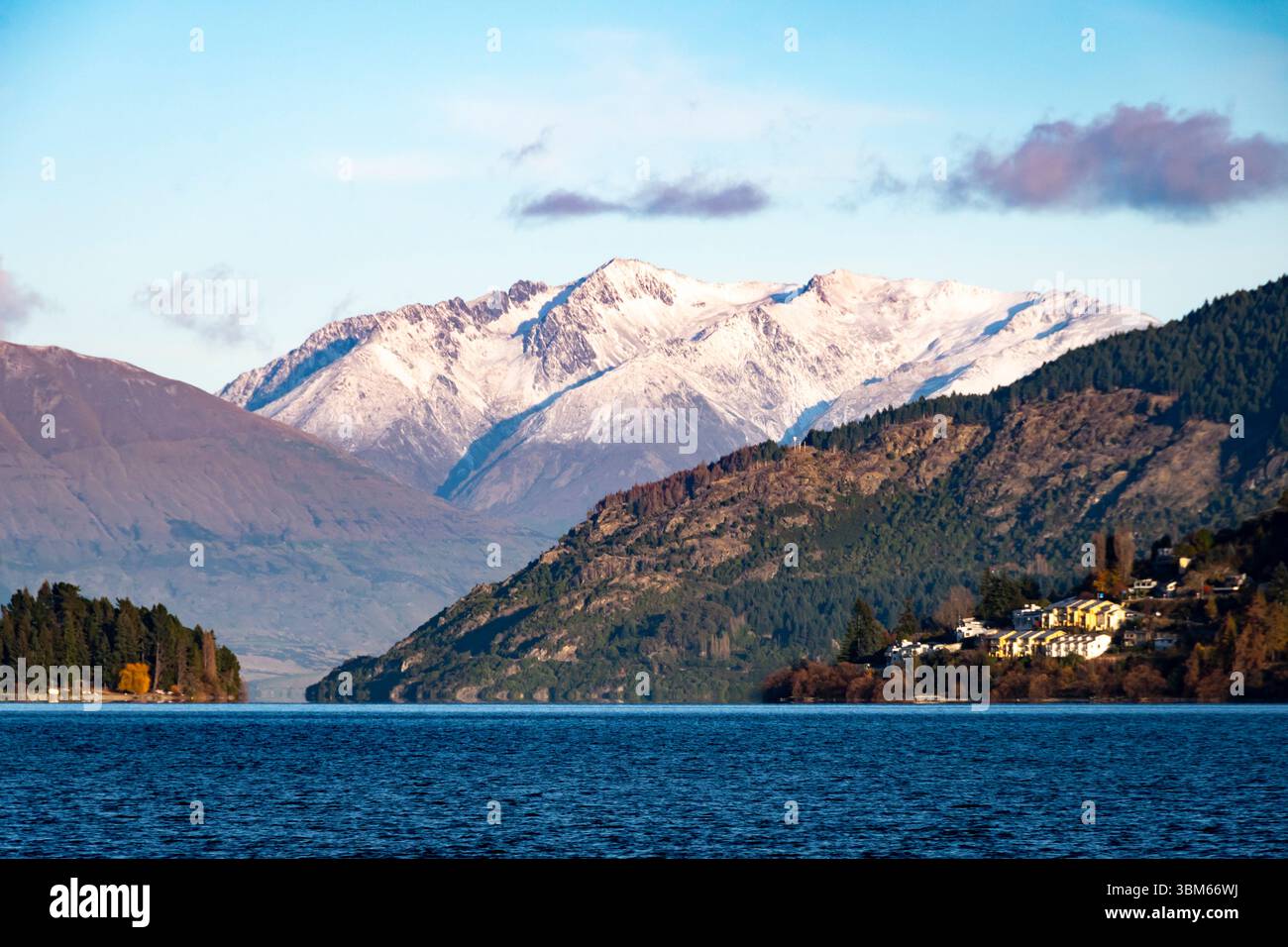 Snow capped mountains, Frankton Arm, Lake Wakatipu, Queenstown, Central ...