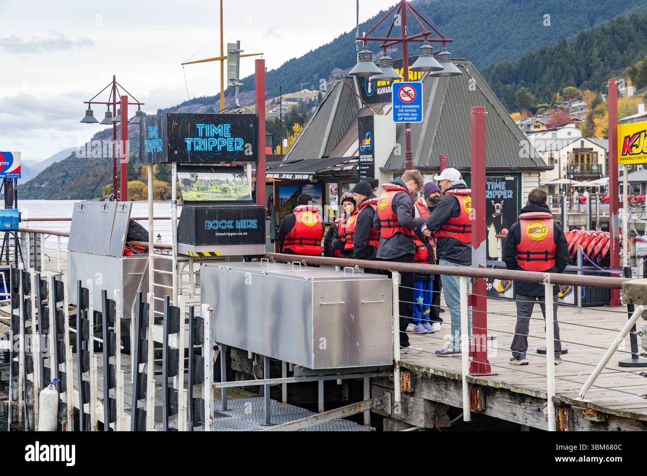Kjet boat hi-res stock photography and images - Alamy