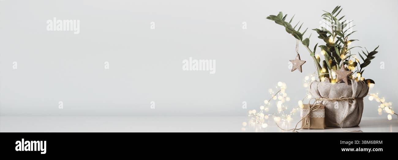 Festive season in neutral hi-res stock photography and images - Alamy