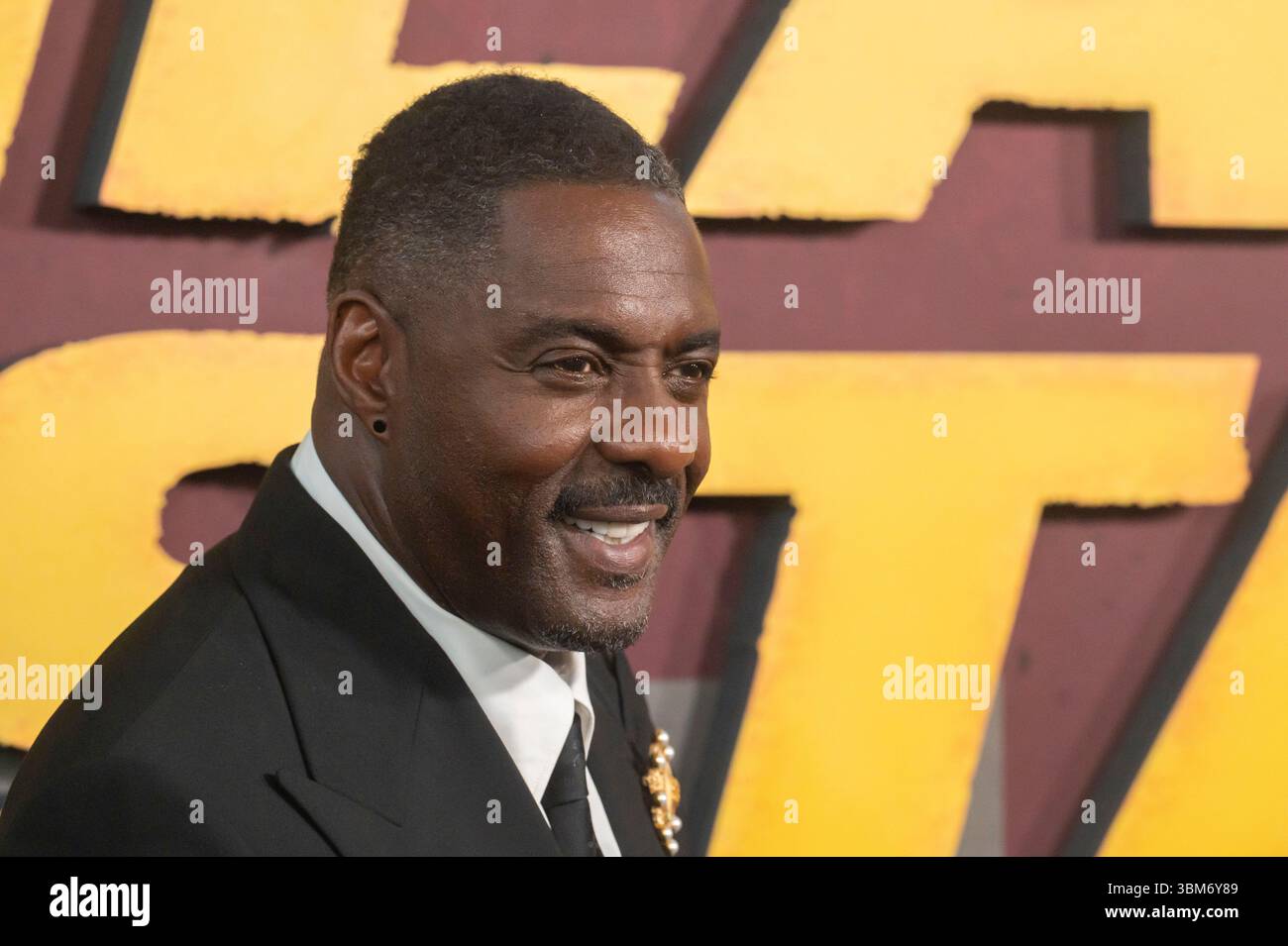 NEW YORK, NEW YORK - JUNE 24: Idris Elba attends Amazon's "Heads Of ...