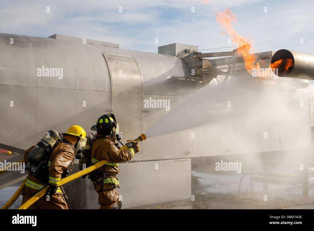 U.S. Marines with Aircraft Rescue and Firefighting (ARFF), Marine Wing ...