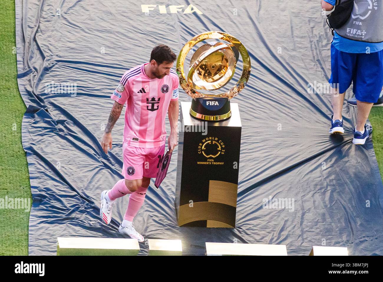 MIAMI GARDENS, FLORIDA - JUNE 14: Lionel Messi of Inter Miami walk next ...